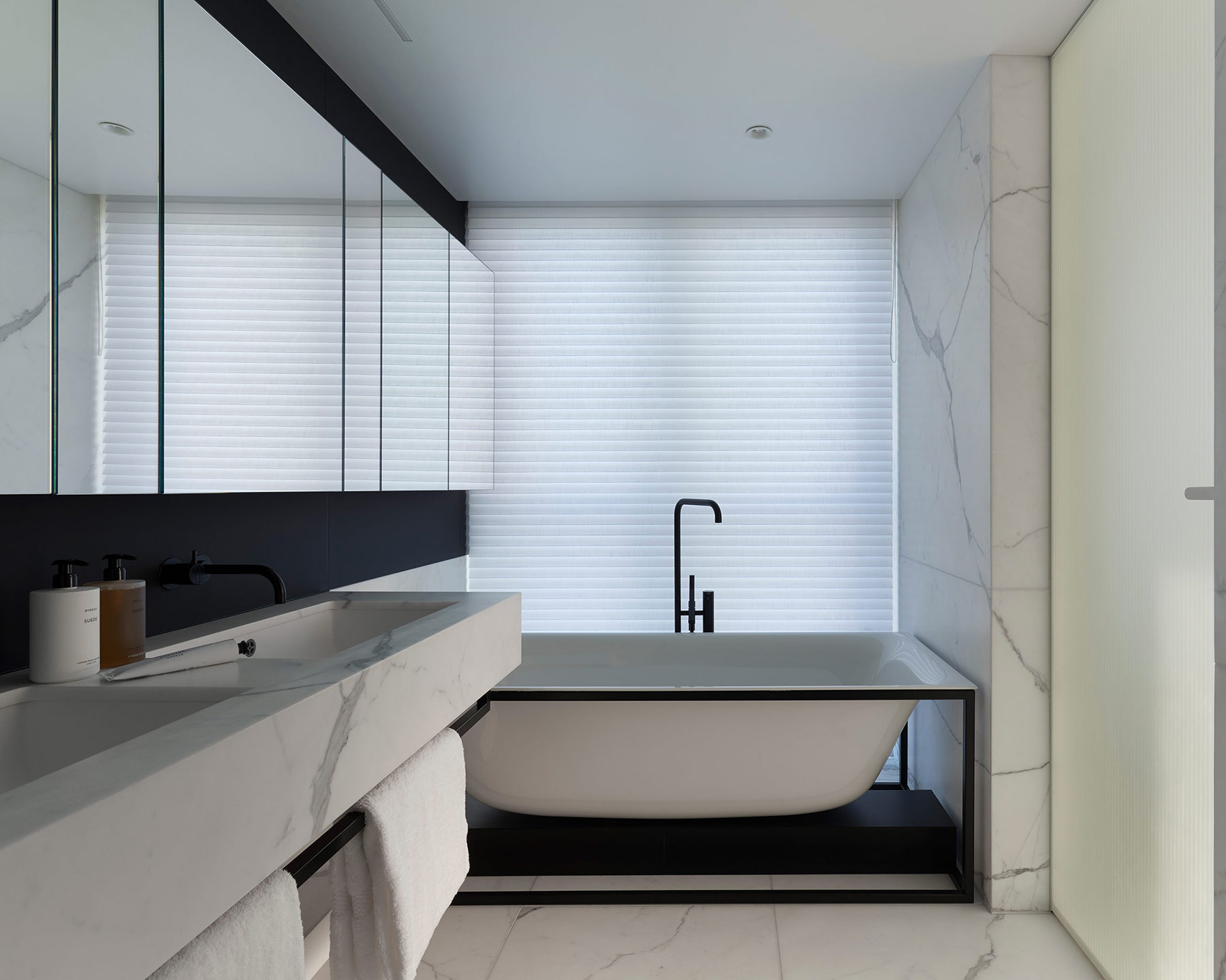 Armaturer og tilbehør i skandinavisk design | VOLA